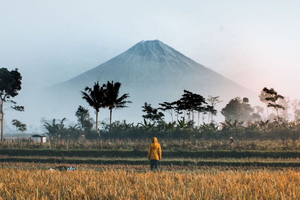 Sembilan Gunung Tertinggi di Indonesia - Sabili.id