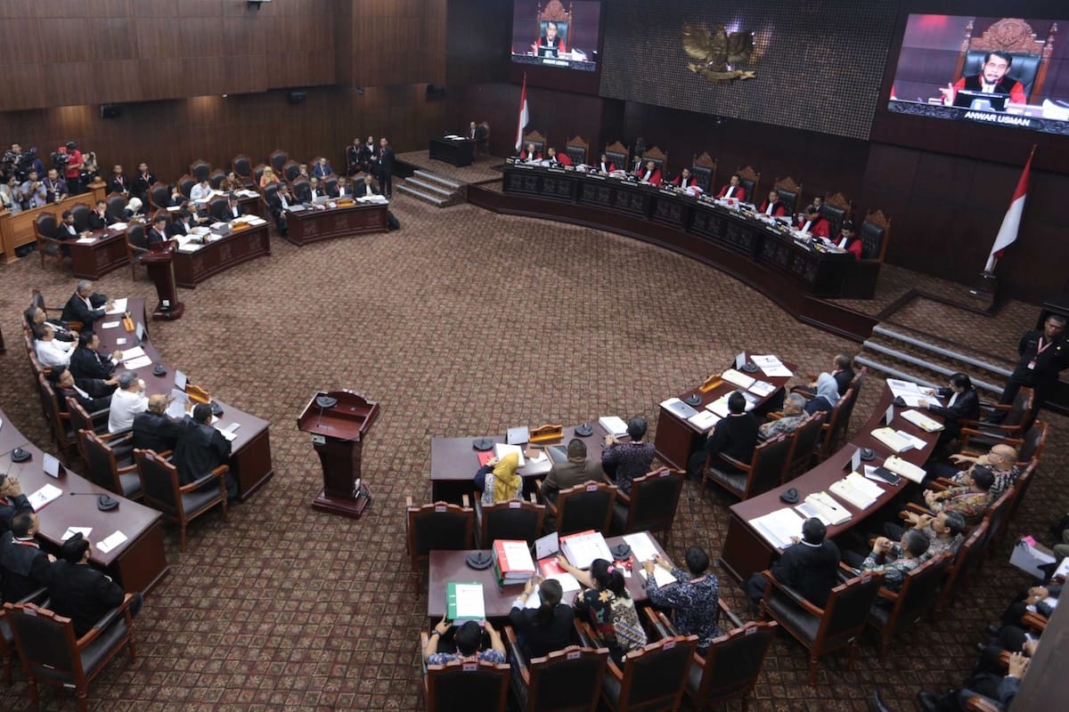 Kedudukan Hukum Positif dalam Konstelasi Hukum Islam - Sabili.id